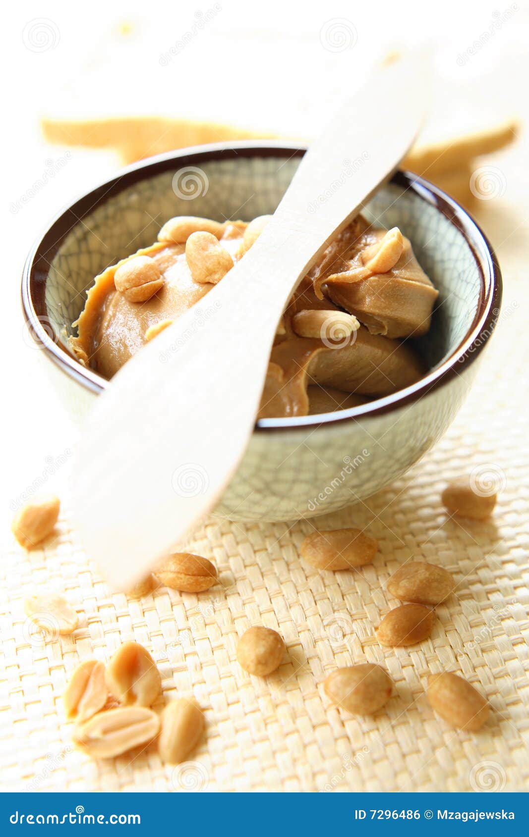 Burro di arachide fotografia stock. Immagine di marrone - 7296486