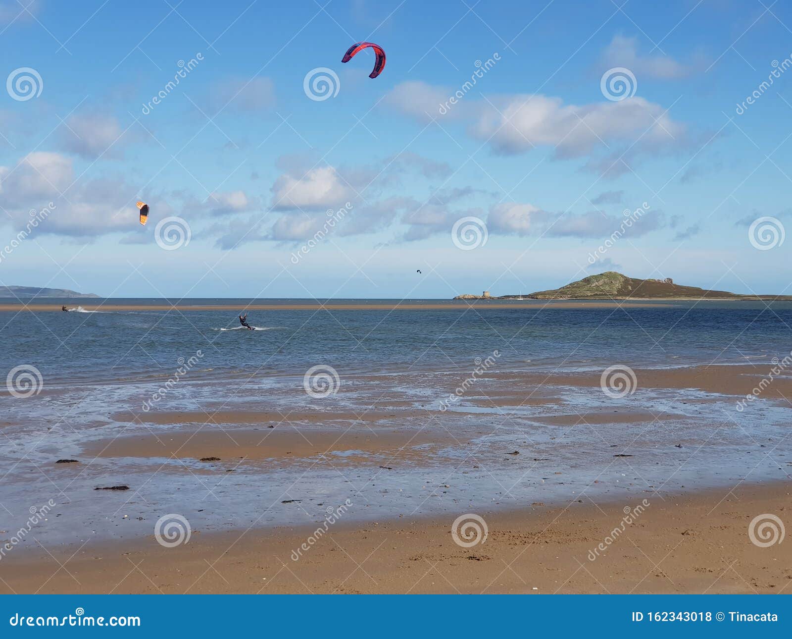Burrow Beach in Ireland editorial stock photo. Image of wind - 162343018