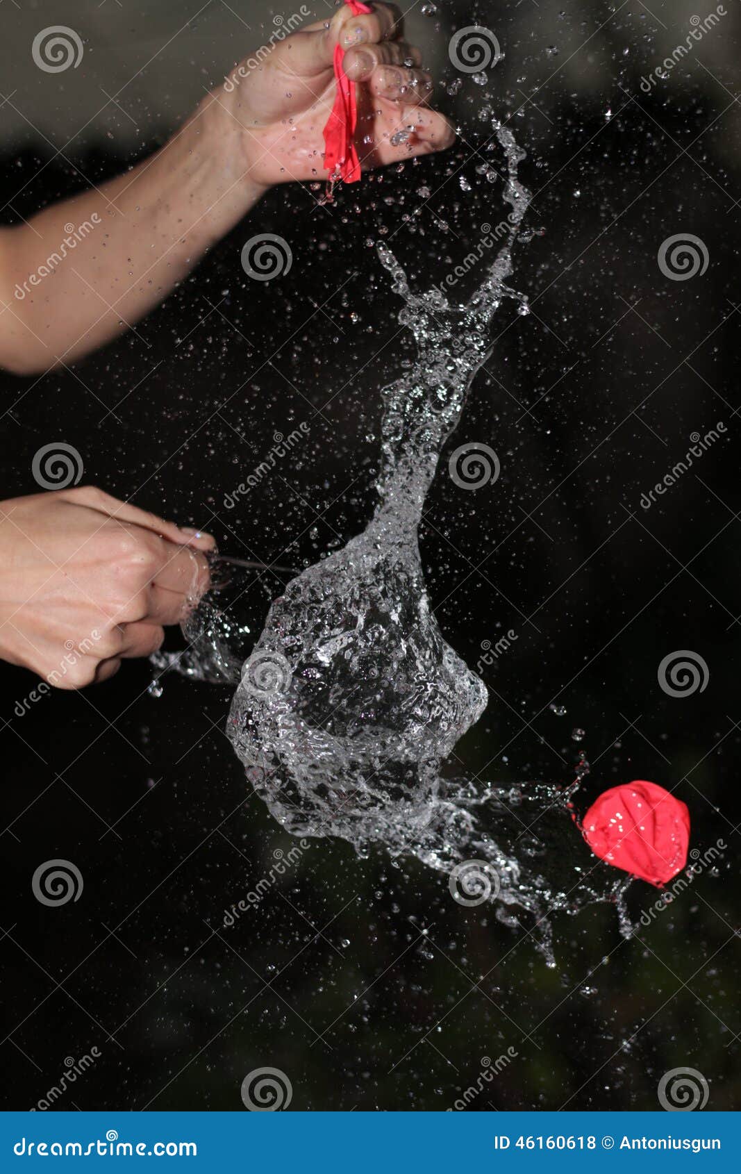 Bursting Water Balloon Stock Photo | CartoonDealer.com #42943350