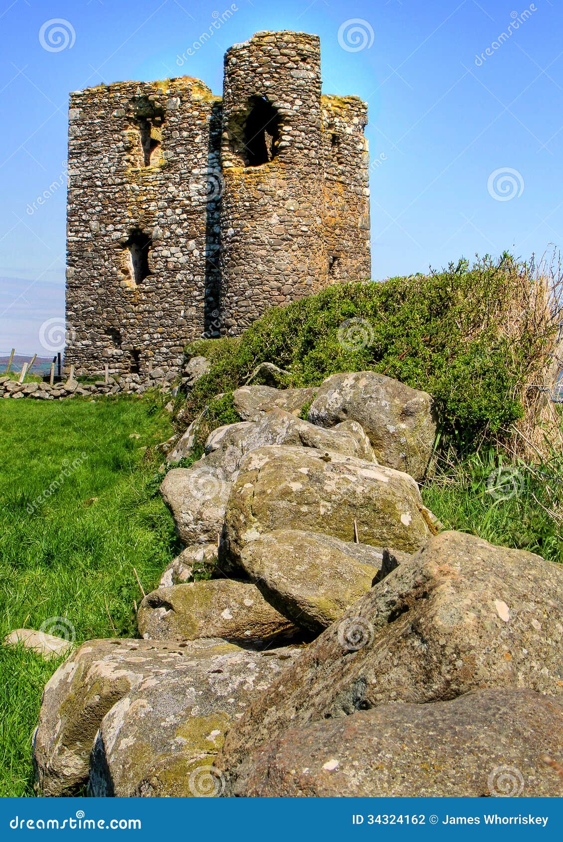 Burt Castle! foto de stock. Imagem de rajada, régio, irlanda - 34324162