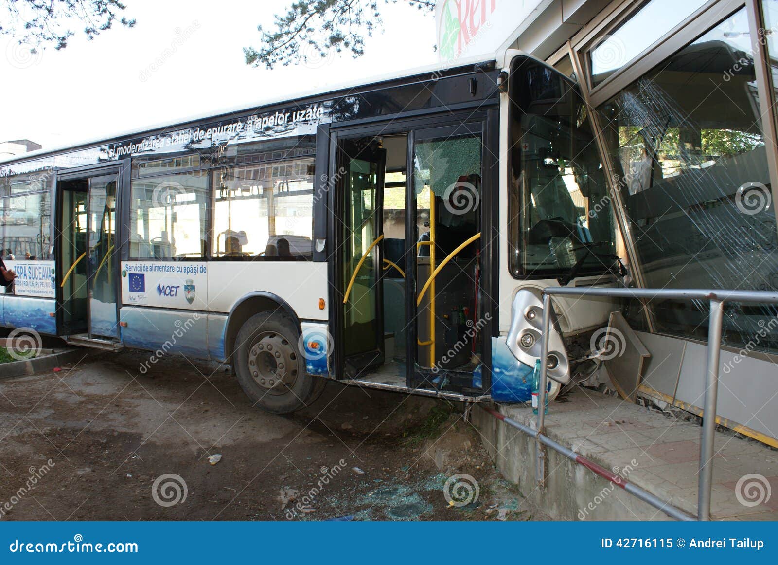 Bus accident editorial image. Image of dangerous, public - 42716115