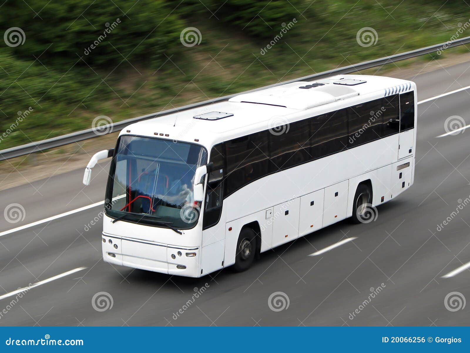 Bus bianco fotografia stock. Immagine di modo, viaggio - 20066256