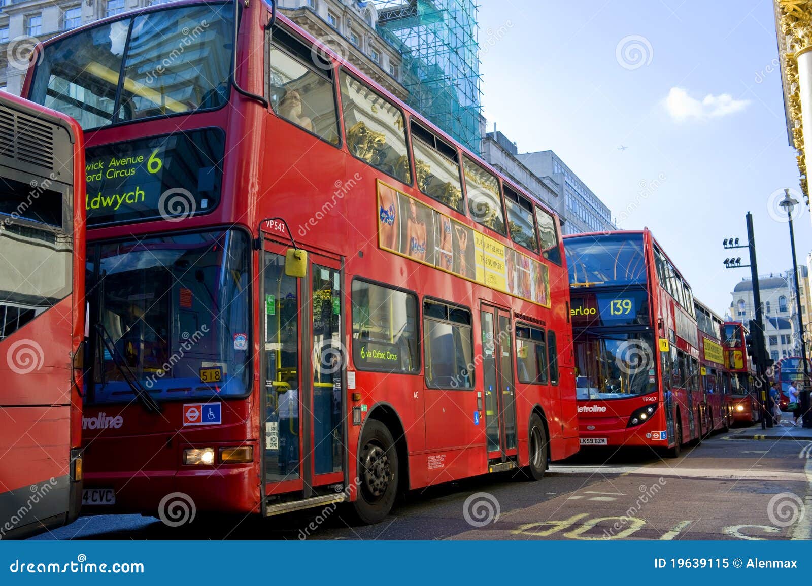 Bus di Londra immagine editoriale. Immagine di decantatore - 19639115