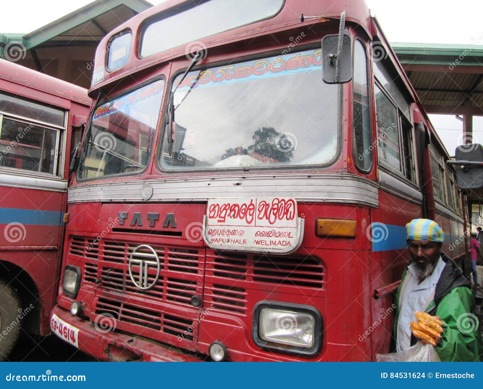 Bus in the Highlands of Sri Lanka Editorial Stock Image - Image of ...