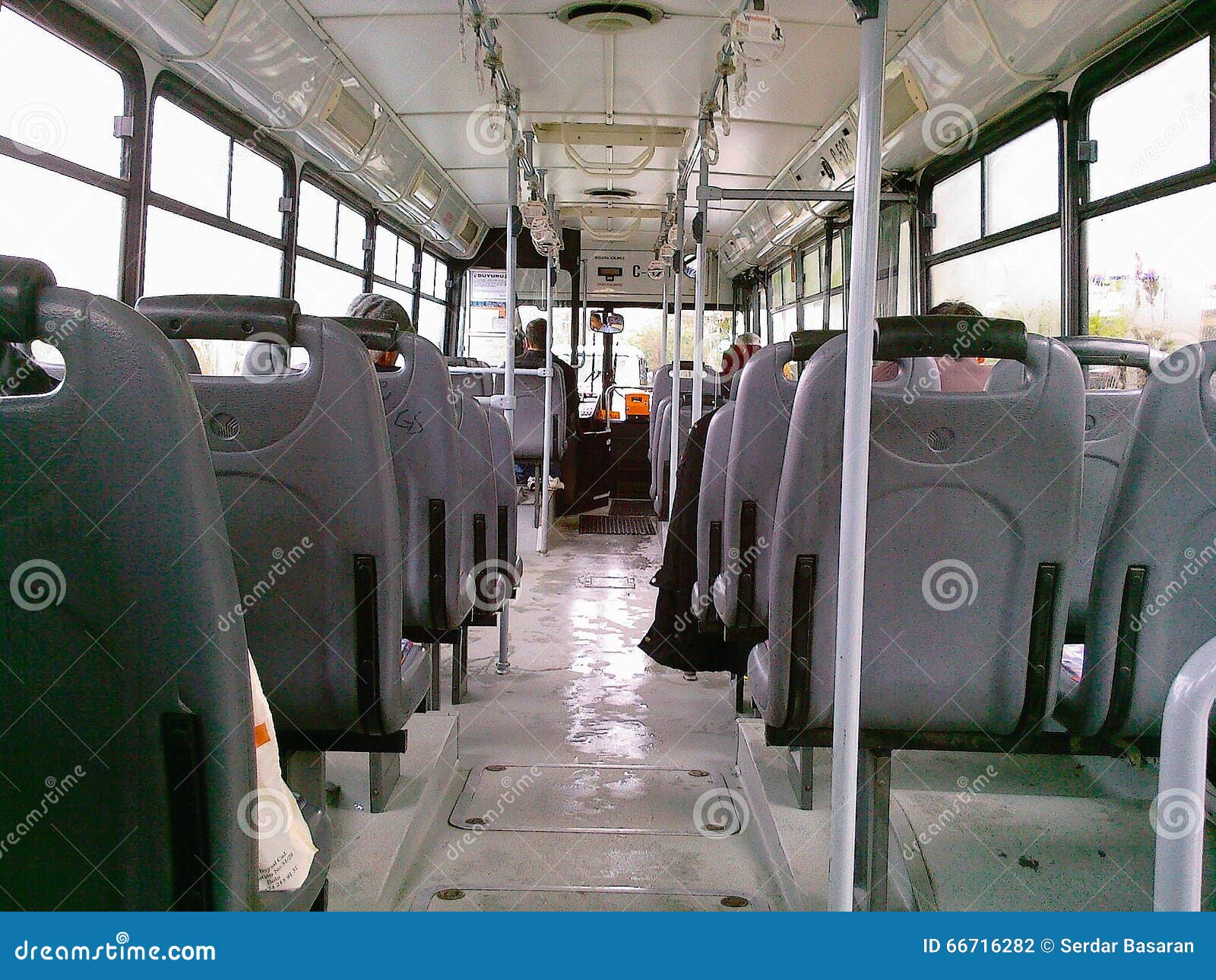 Bus of Istanbul editorial photography. Image of yolcu - 66716282