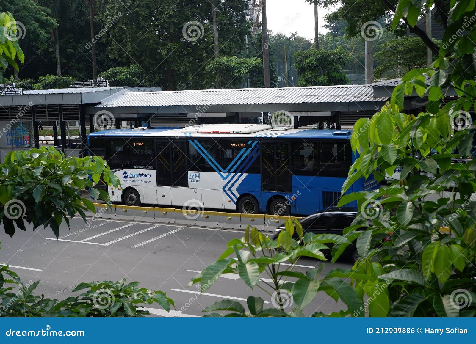 Bus stop editorial photo. Image of light, canvas, jakarta - 212909886