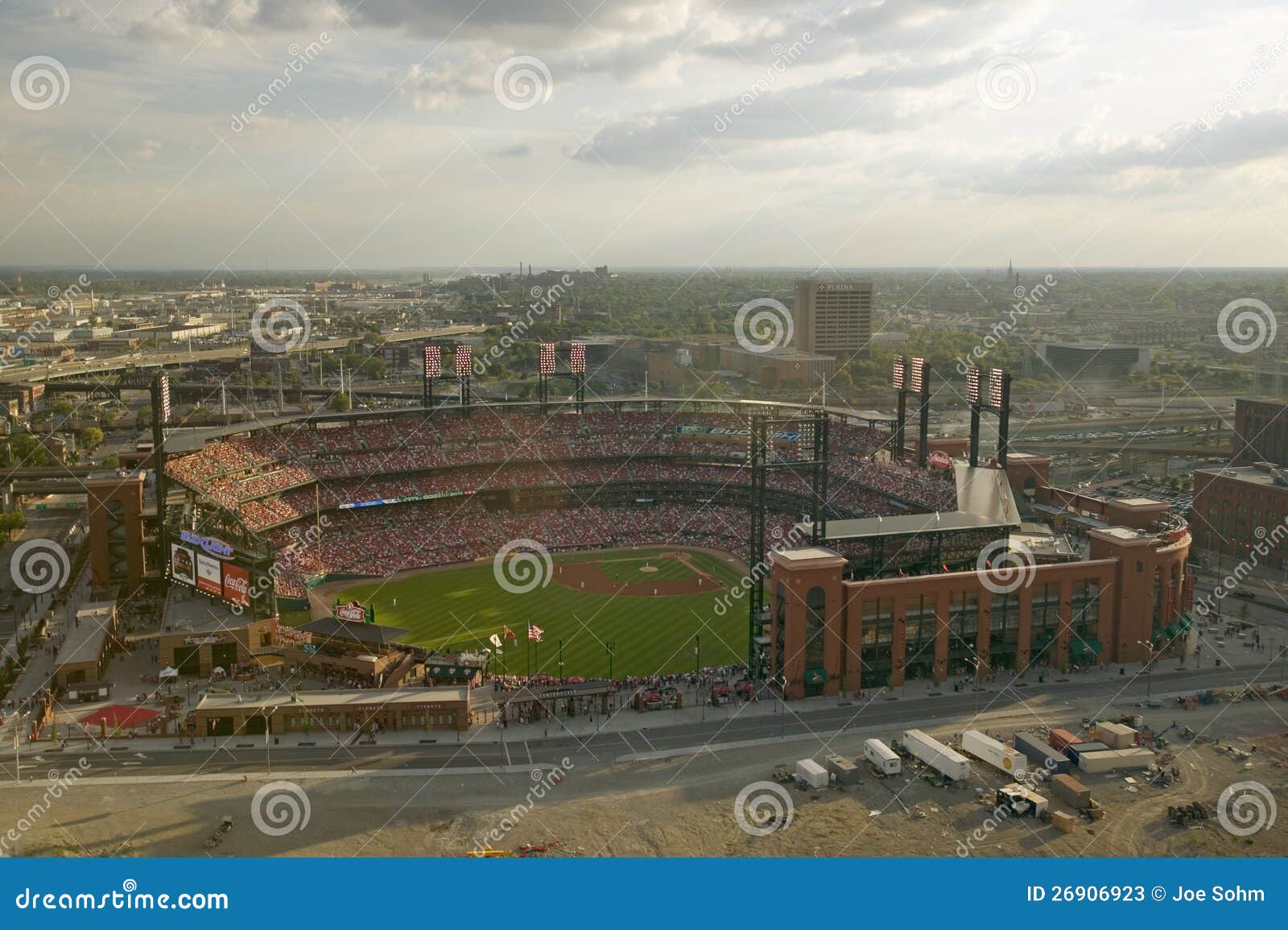 Busch Stadium editorial stock photo. Image of outdoors - 26906923