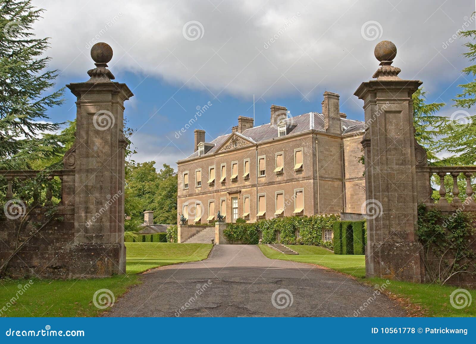 Buscot Park editorial stock photo. Image of europe, landscape - 10561778
