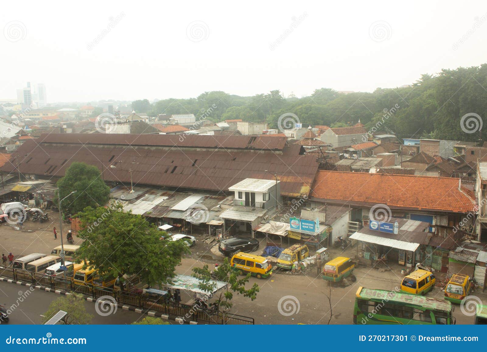 Buses and Minibuses Park at the Old Joyoboyo Terminal Editorial Photo ...