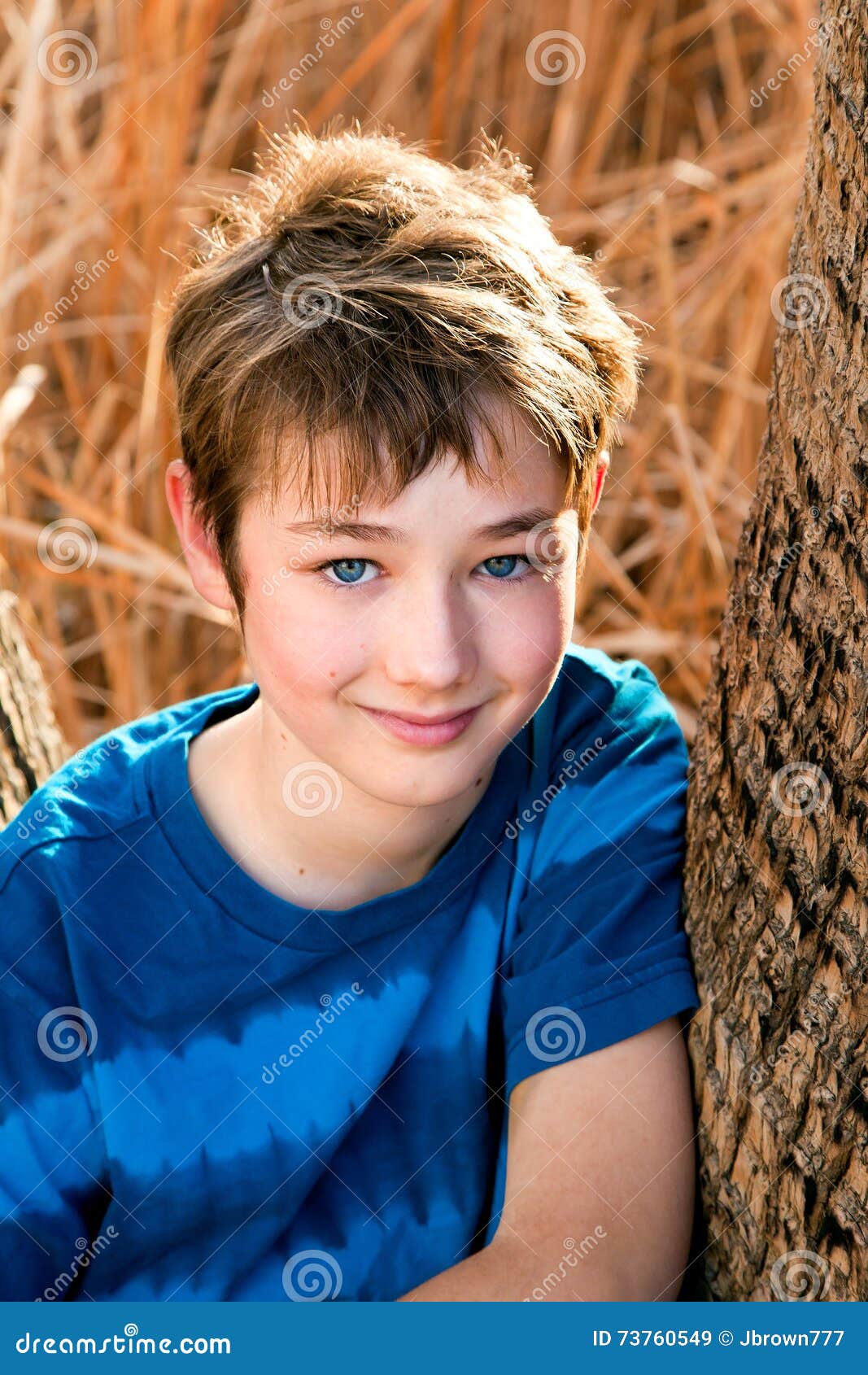 Busig pojke fotografering för bildbyråer. Bild av barn - 73760549