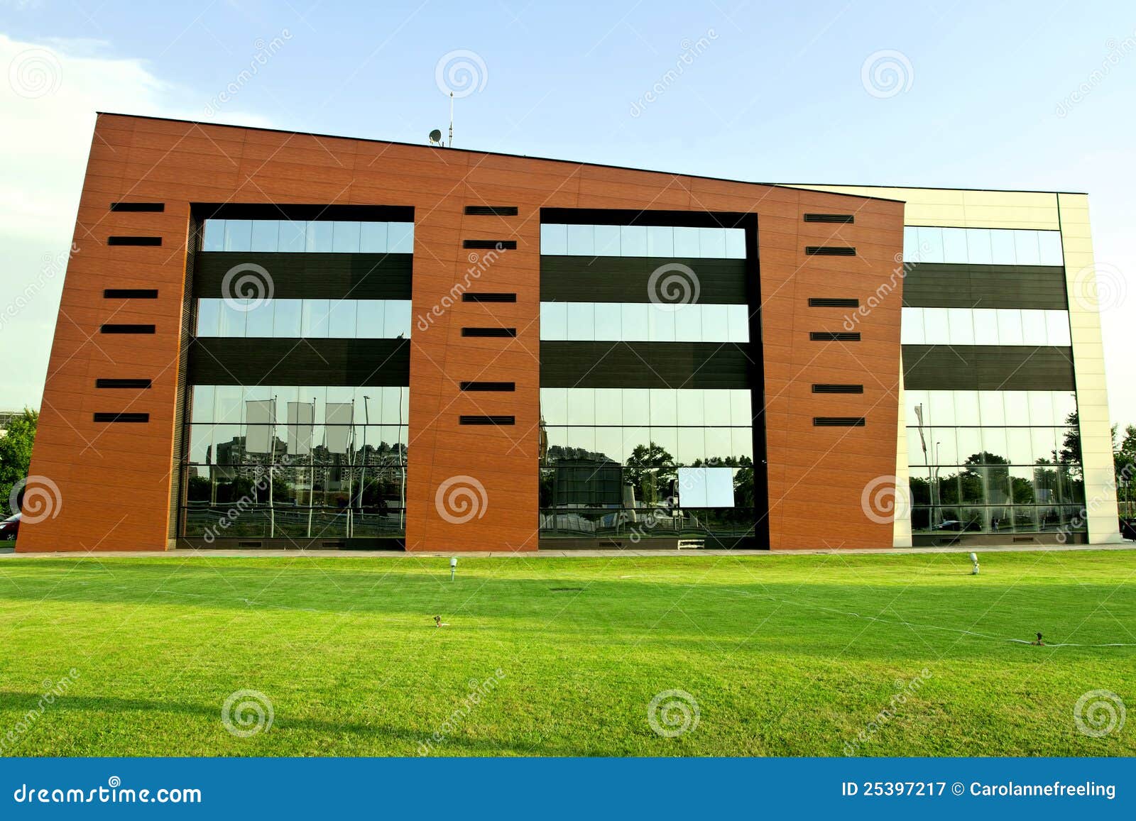310,536 Modern Business Building Exterior Stock Photos - Free & Royalty ...
