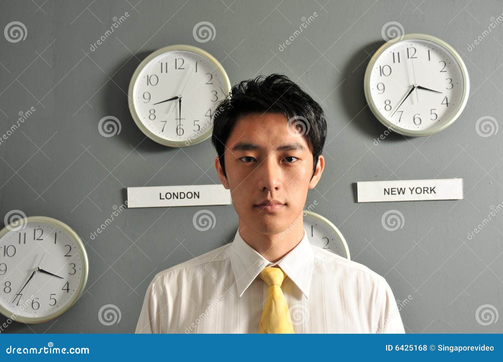 Business clocks office arkivfoto. Bild av grabb, affär - 6425168