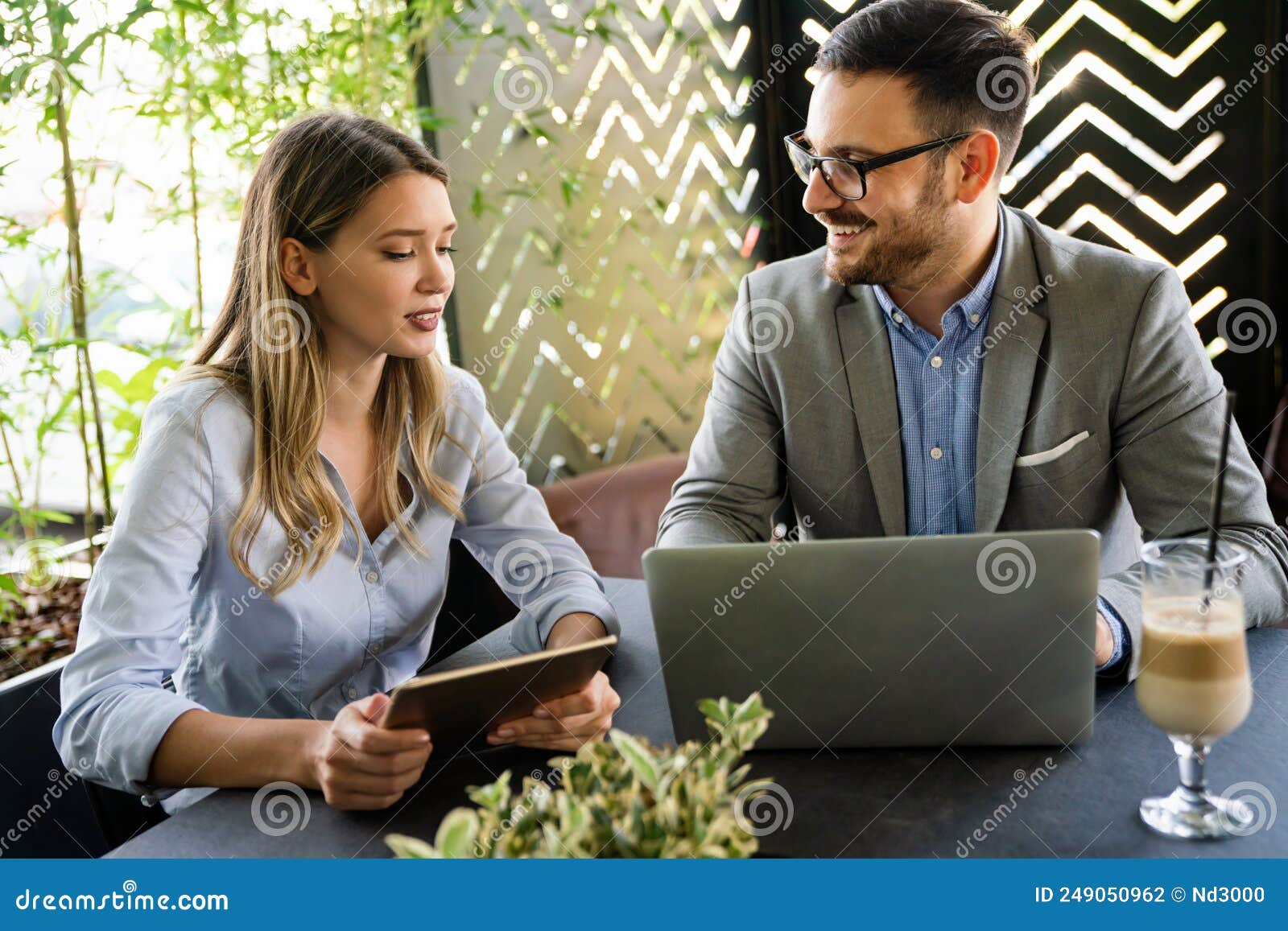 Business Colleagues Having Conversation during Coffee Break Stock Photo ...