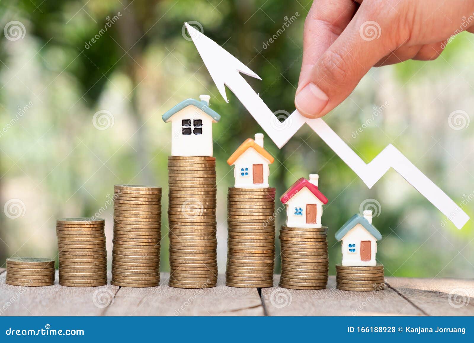 Business Growth. Arrow Handle Pointing on Coin. Saving Money. Saving ...