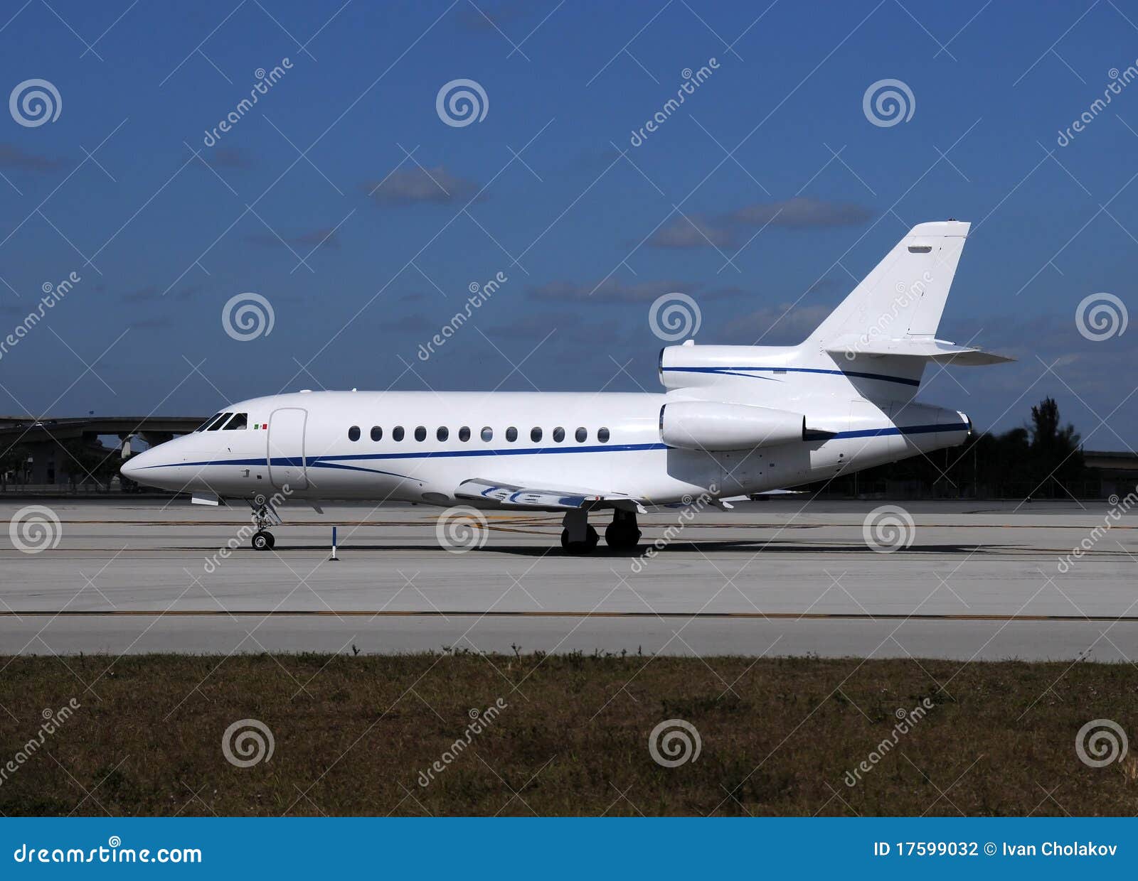 Business jet stock photo. Image of ground, aviation, transport - 17599032