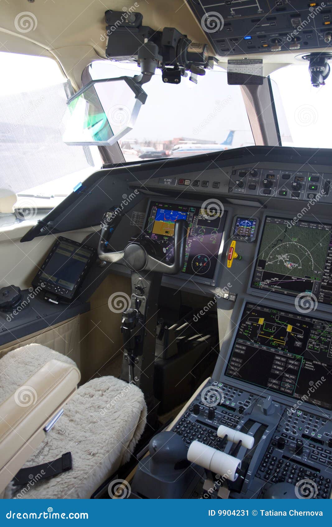 Business jet cockpit stock image. Image of aeroplane, aircraft - 9904231