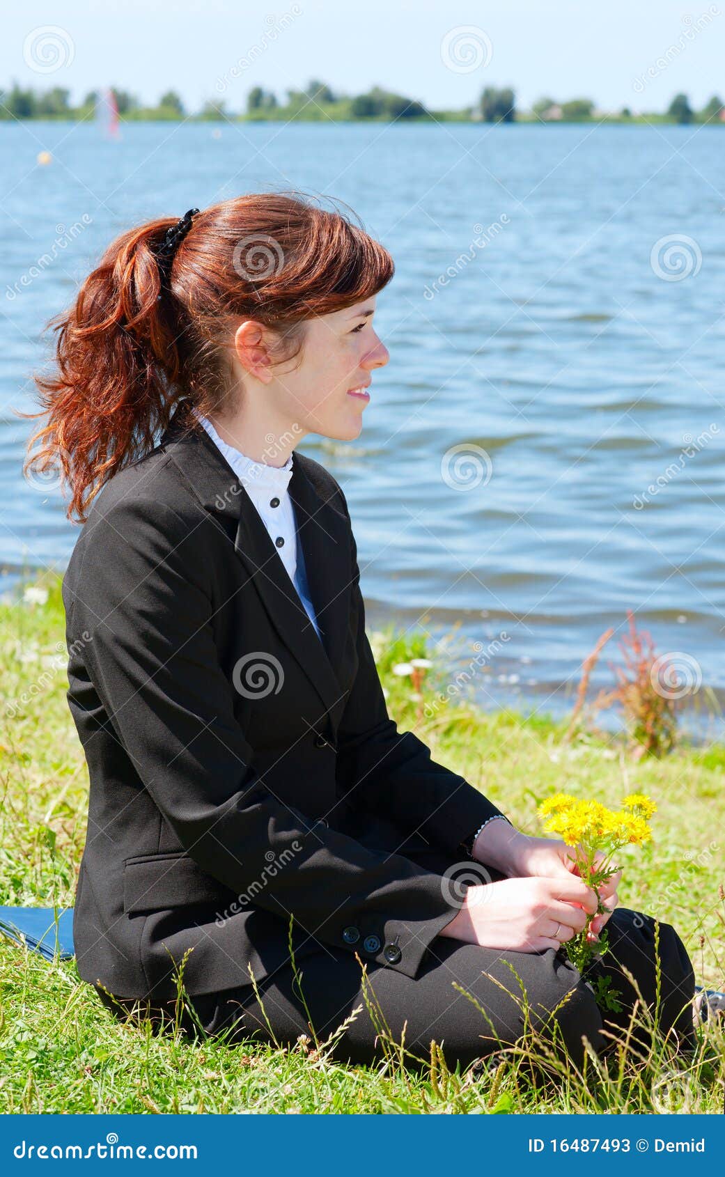 Business Lady Resting Outdoor Stock Image - Image of flow, park: 16487493