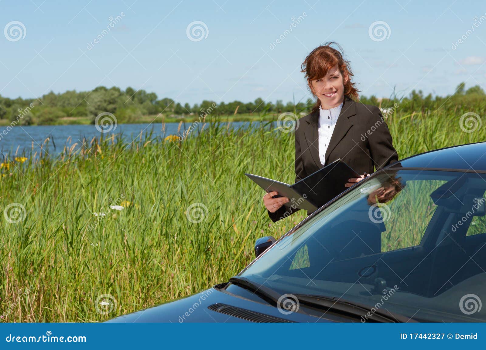 Business Lady Working Outdoor Stock Image - Image of lake, park: 17442327