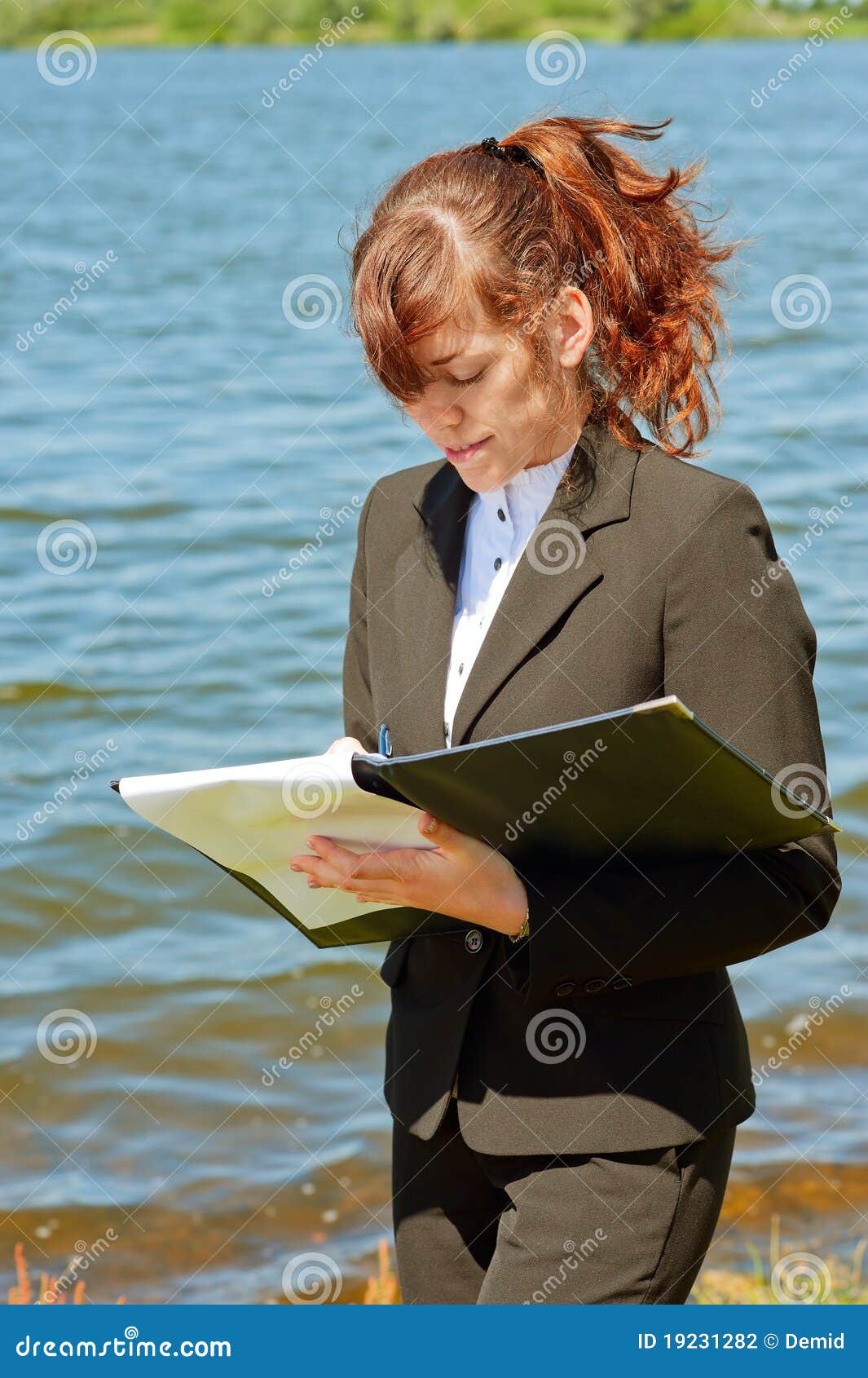 Business Lady Working Outdoor Stock Photo - Image of businesswoman ...