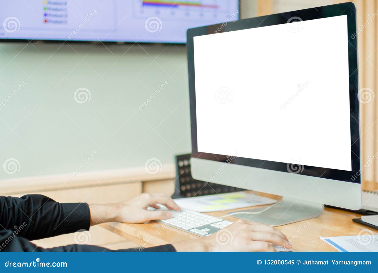 60,236 Using Computer Screen Desk Stock Photos - Free & Royalty-Free ...