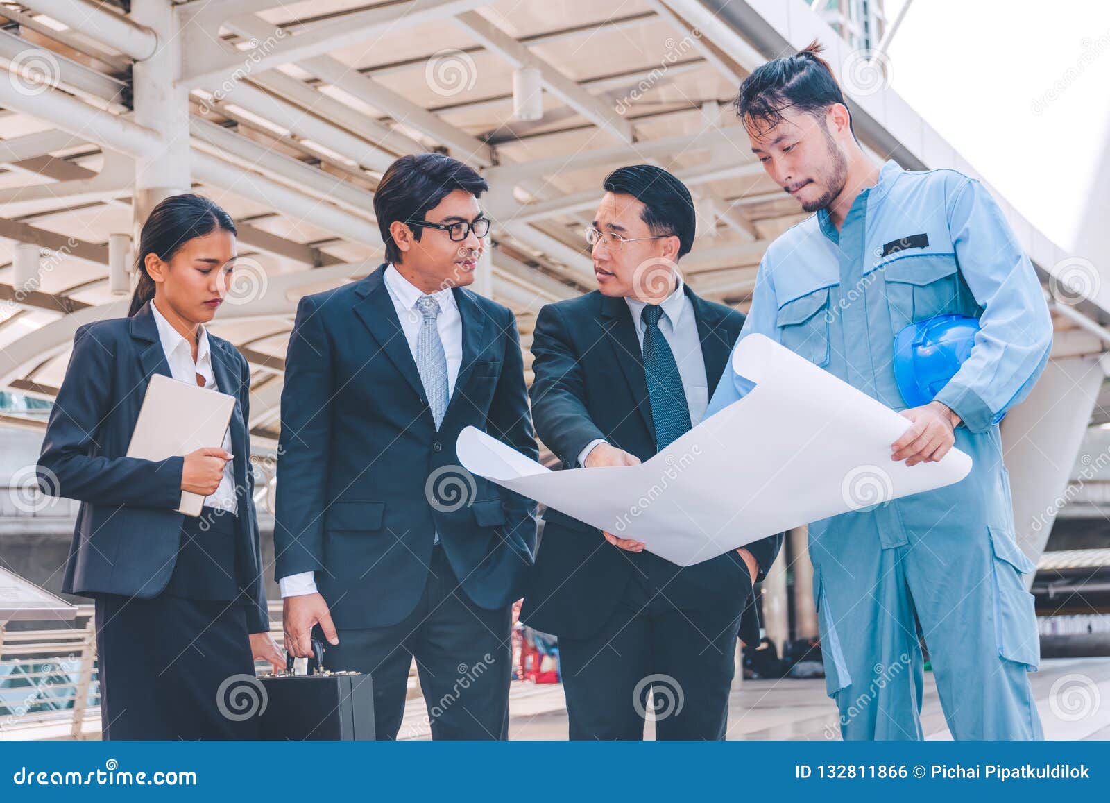 Business Manager and Engineer Meeting Project at Construction Si Stock ...