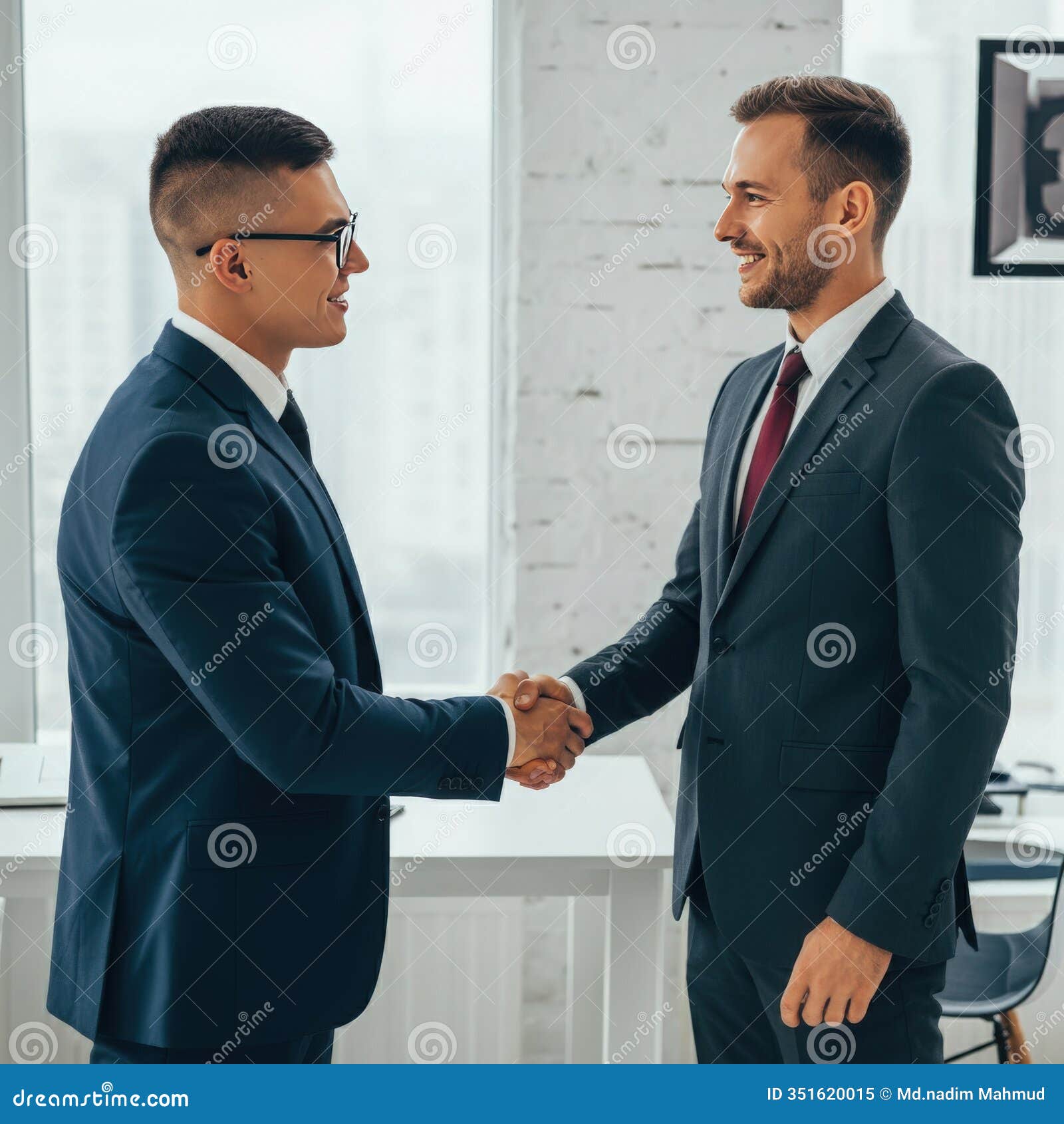 Business Network Concept with Handshake Businessman Stock Illustration ...