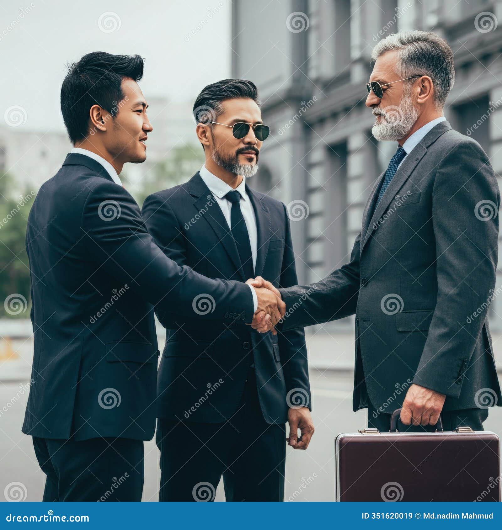 Business Network Concept with Handshake Businessman Stock Illustration ...