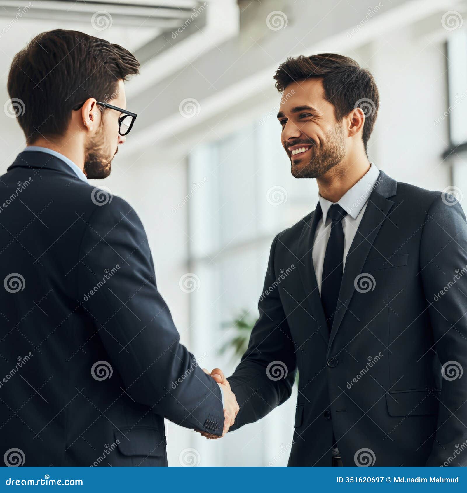 Business Network Concept with Handshake Businessman Stock Illustration ...