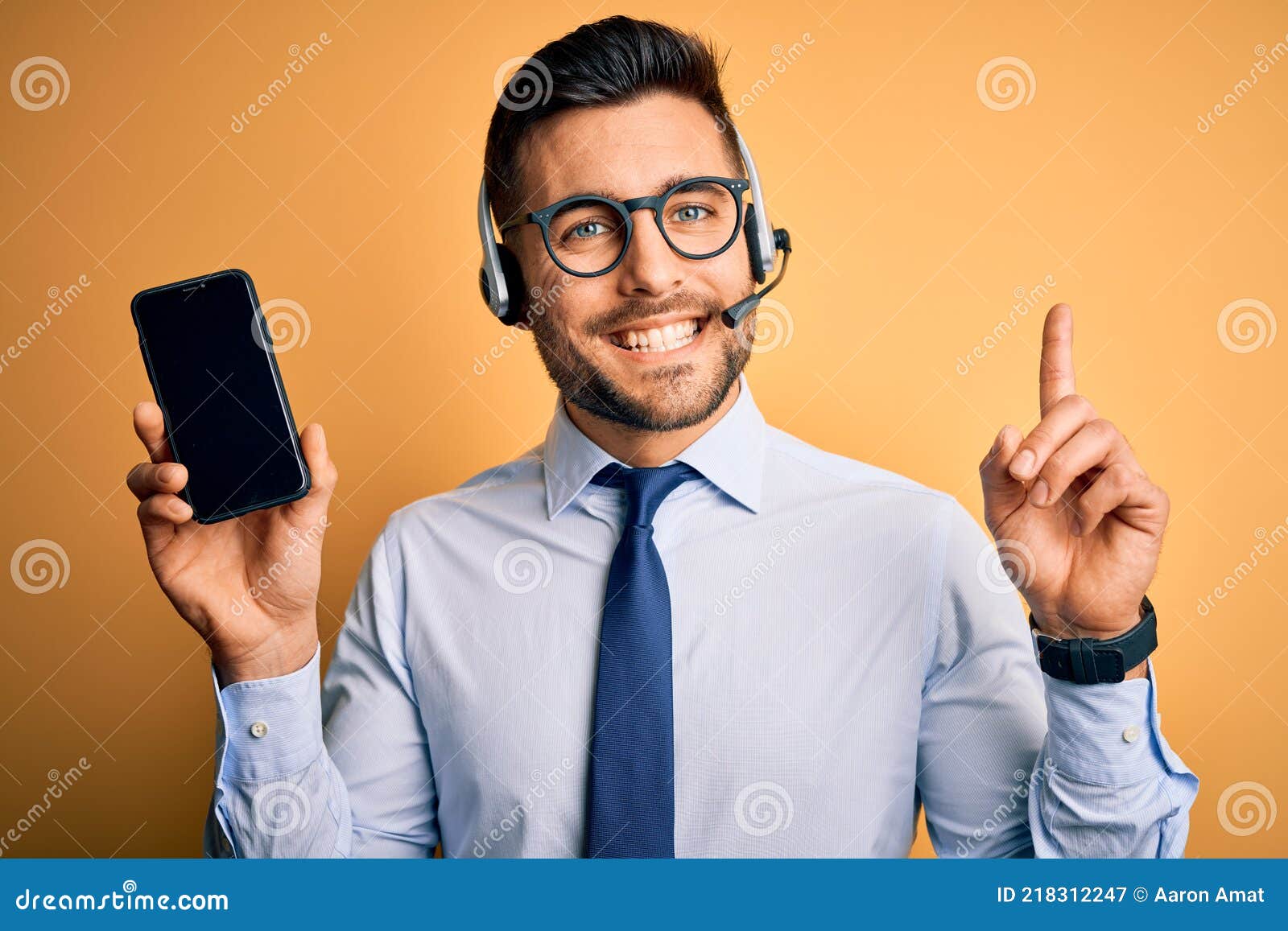 Business Operator Man with Customer Service Headset from Call Center ...