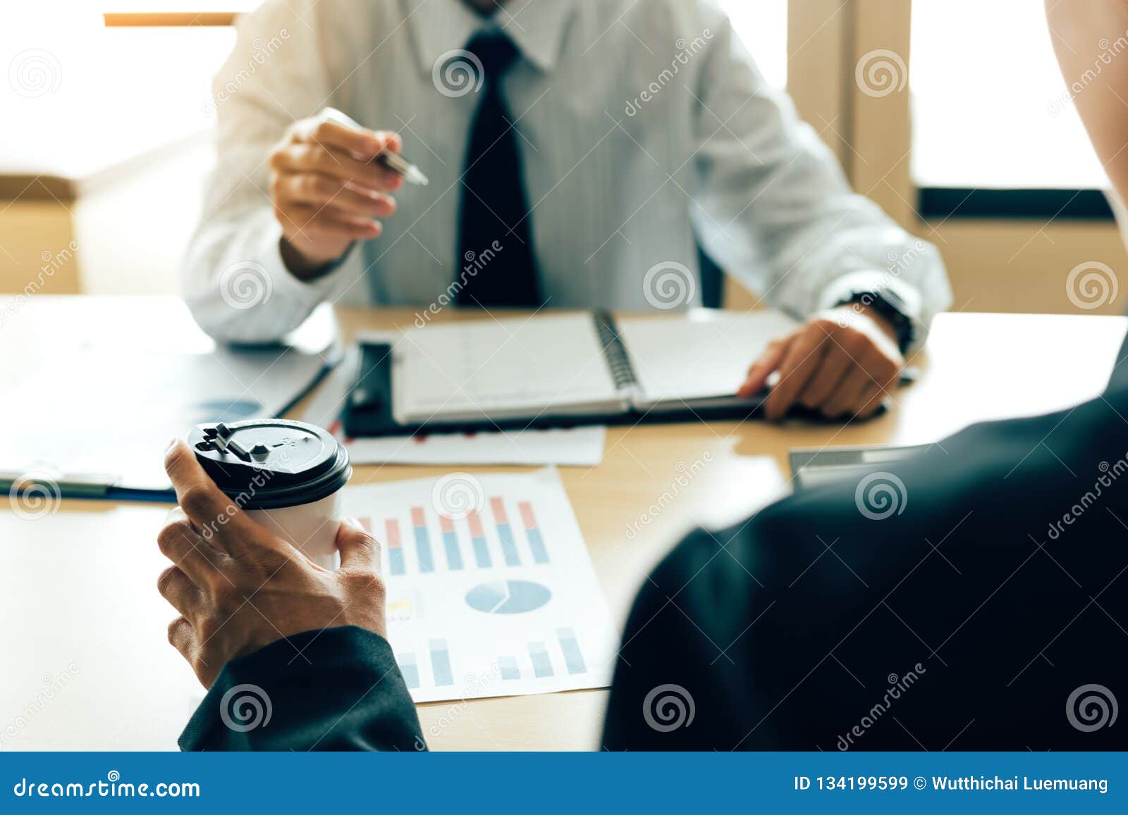 Business Partnership Discussion and Analysis Finance Summary Report at ...