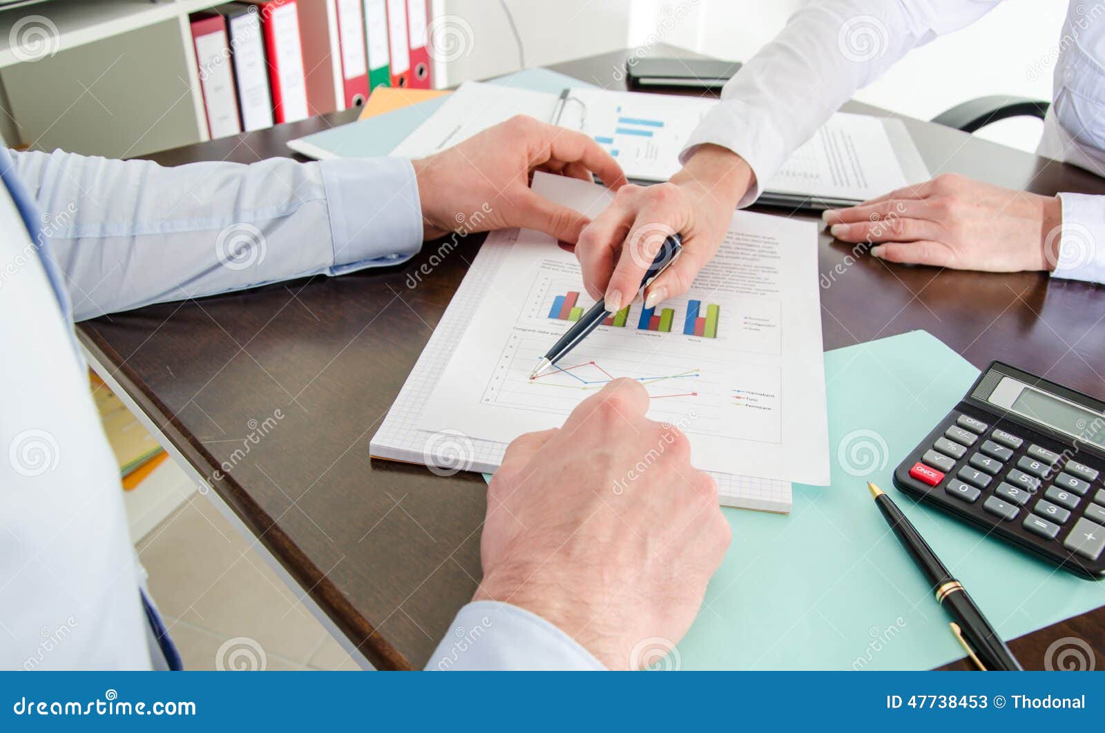 Business People Analyzing a Chart Stock Image - Image of busy, meeting ...