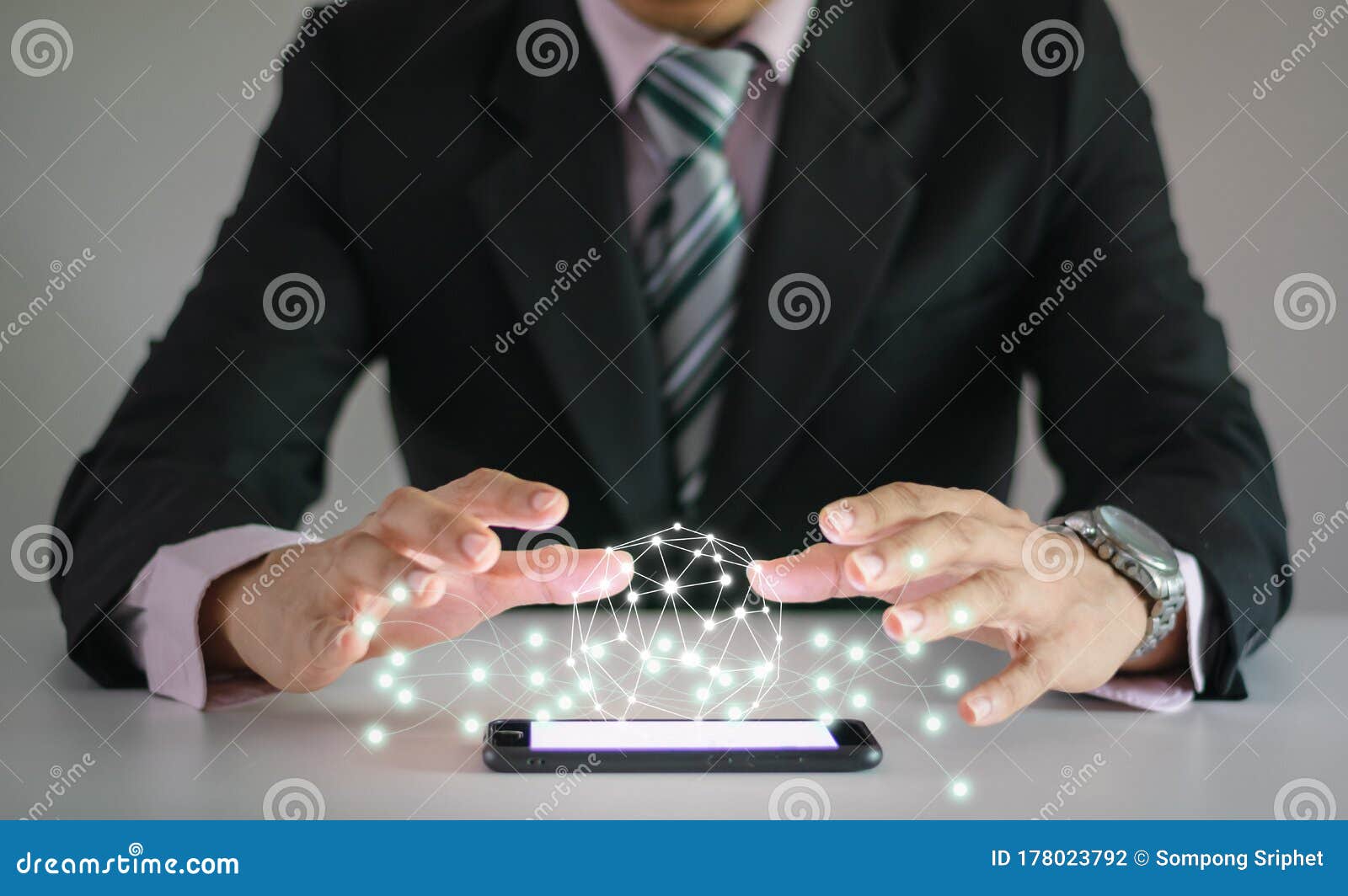 Business People Use Communication Technology Internet Connect Network ...