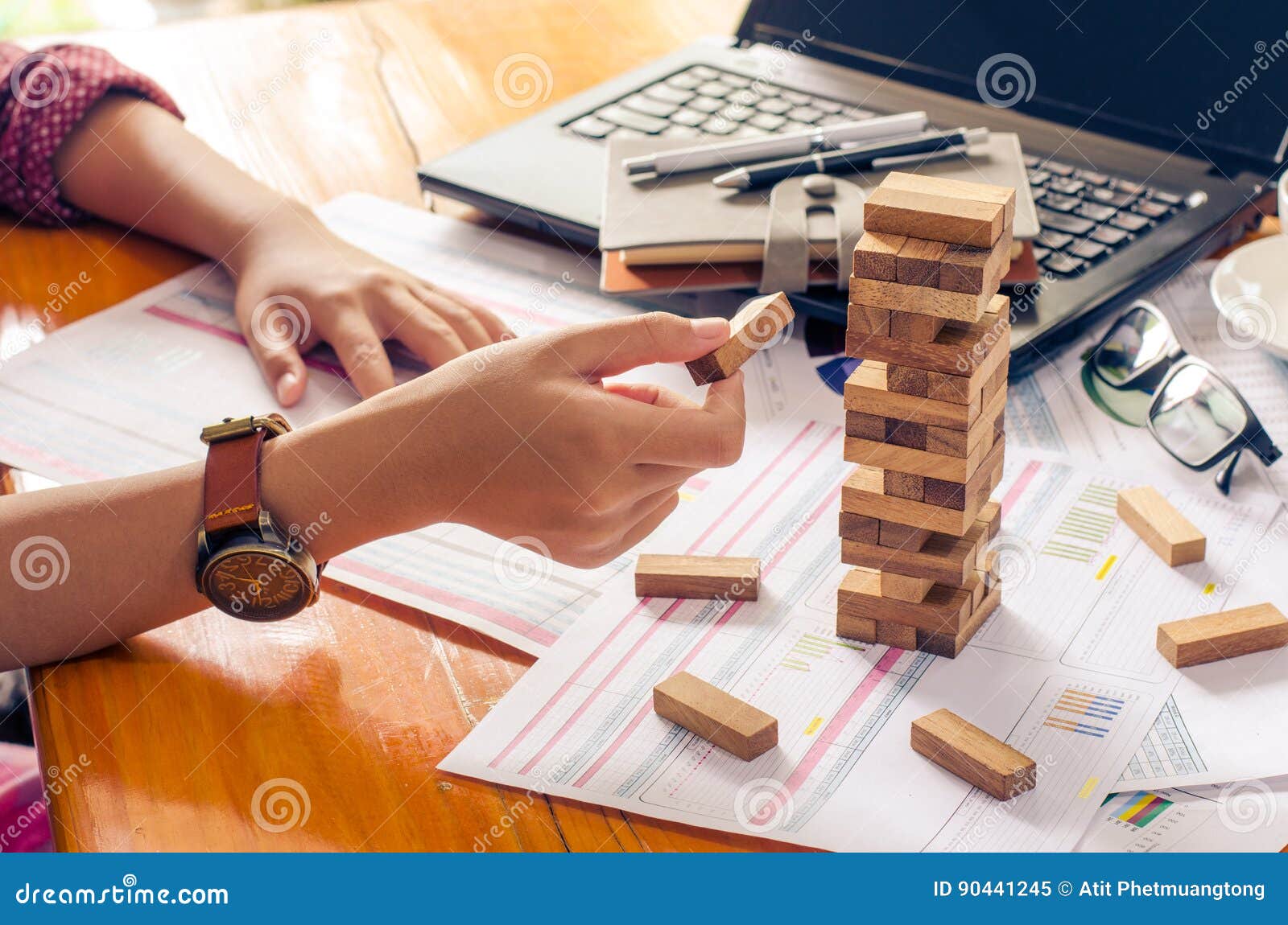 Planning To Reduce Investment Risks, The Business Team Is Planning To ... Planning To Reduce Investment Risks, The Business Team Is Planning To ...