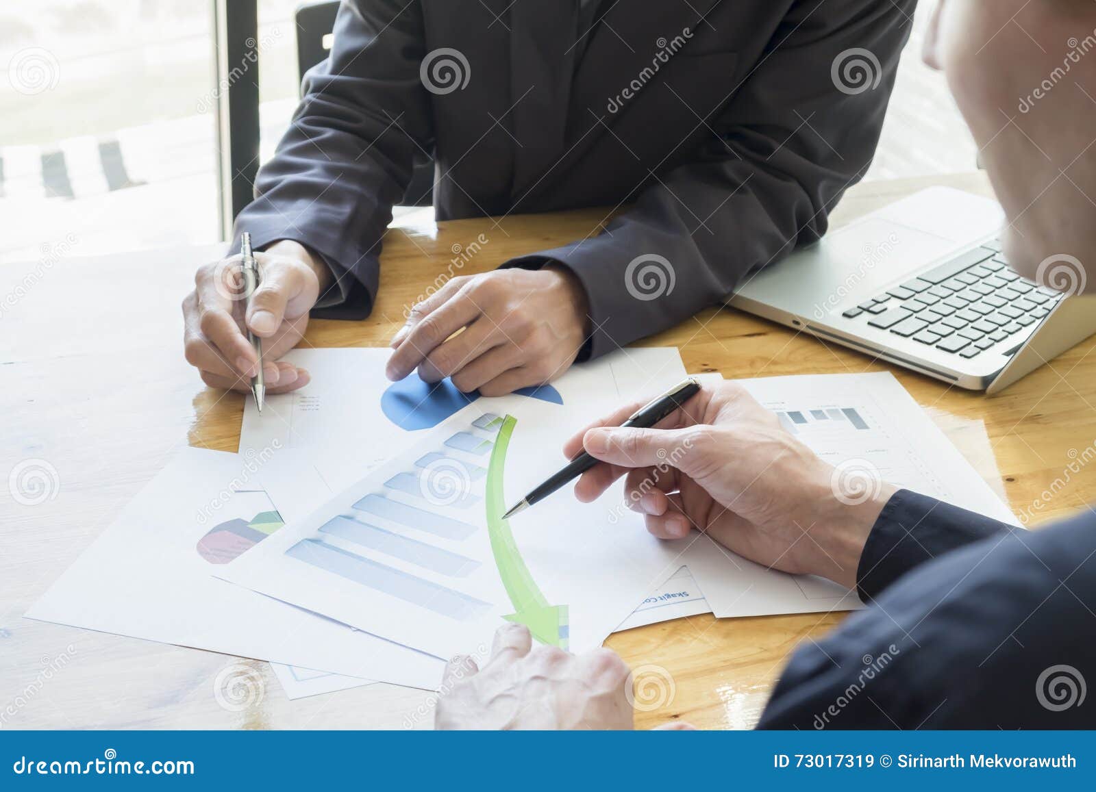 Business Team Discussing Their Ideas in Office. Working Collaborate ...