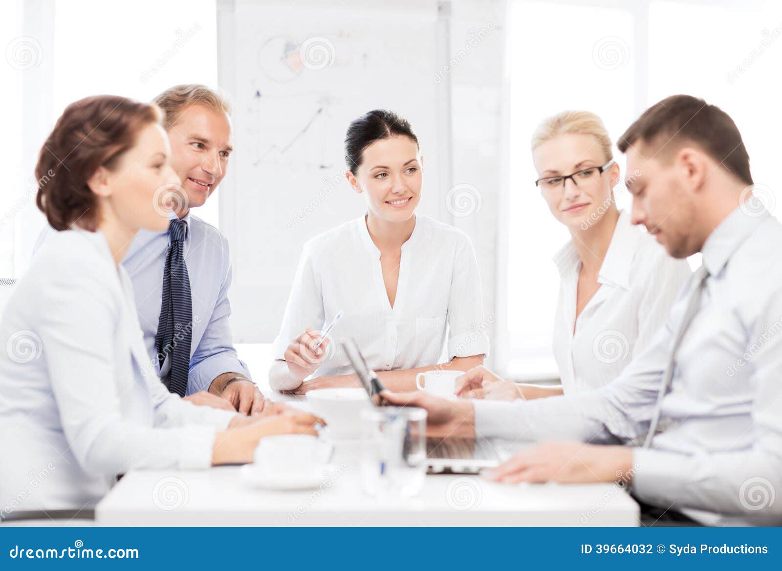 Business Team Having Meeting in Office Stock Photo - Image of ...