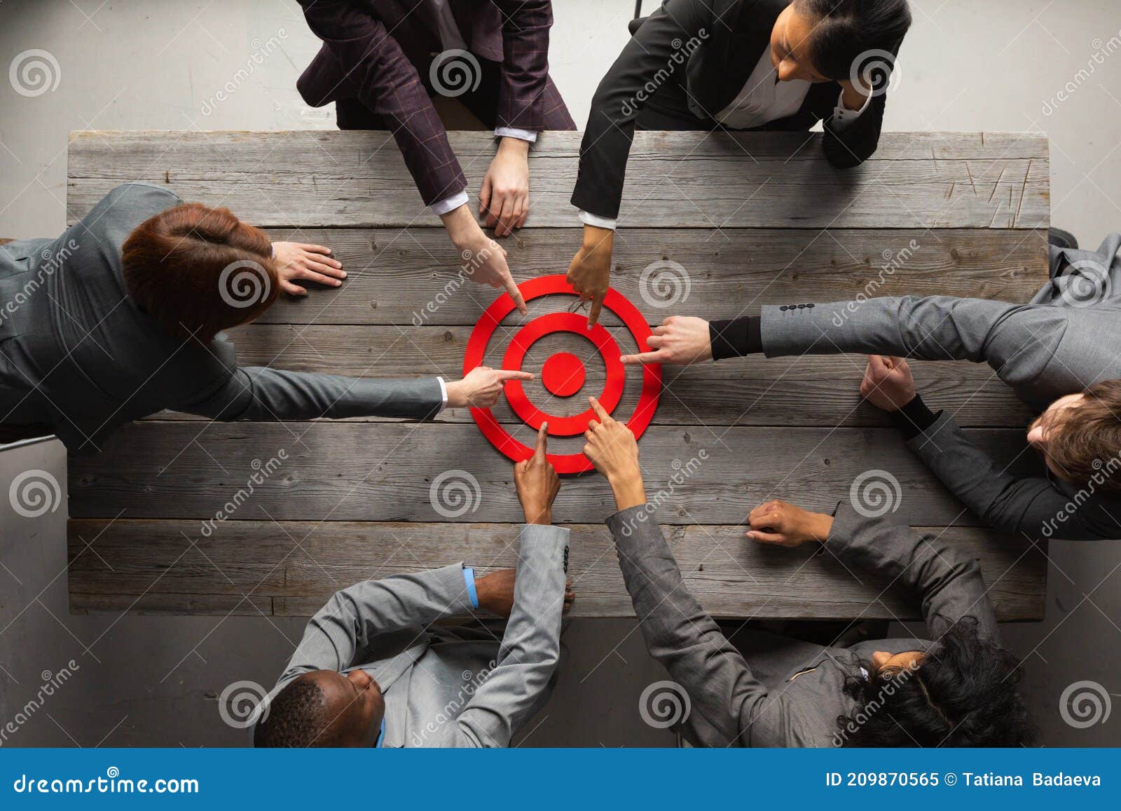 Business team and target stock image. Image of competition - 209870565