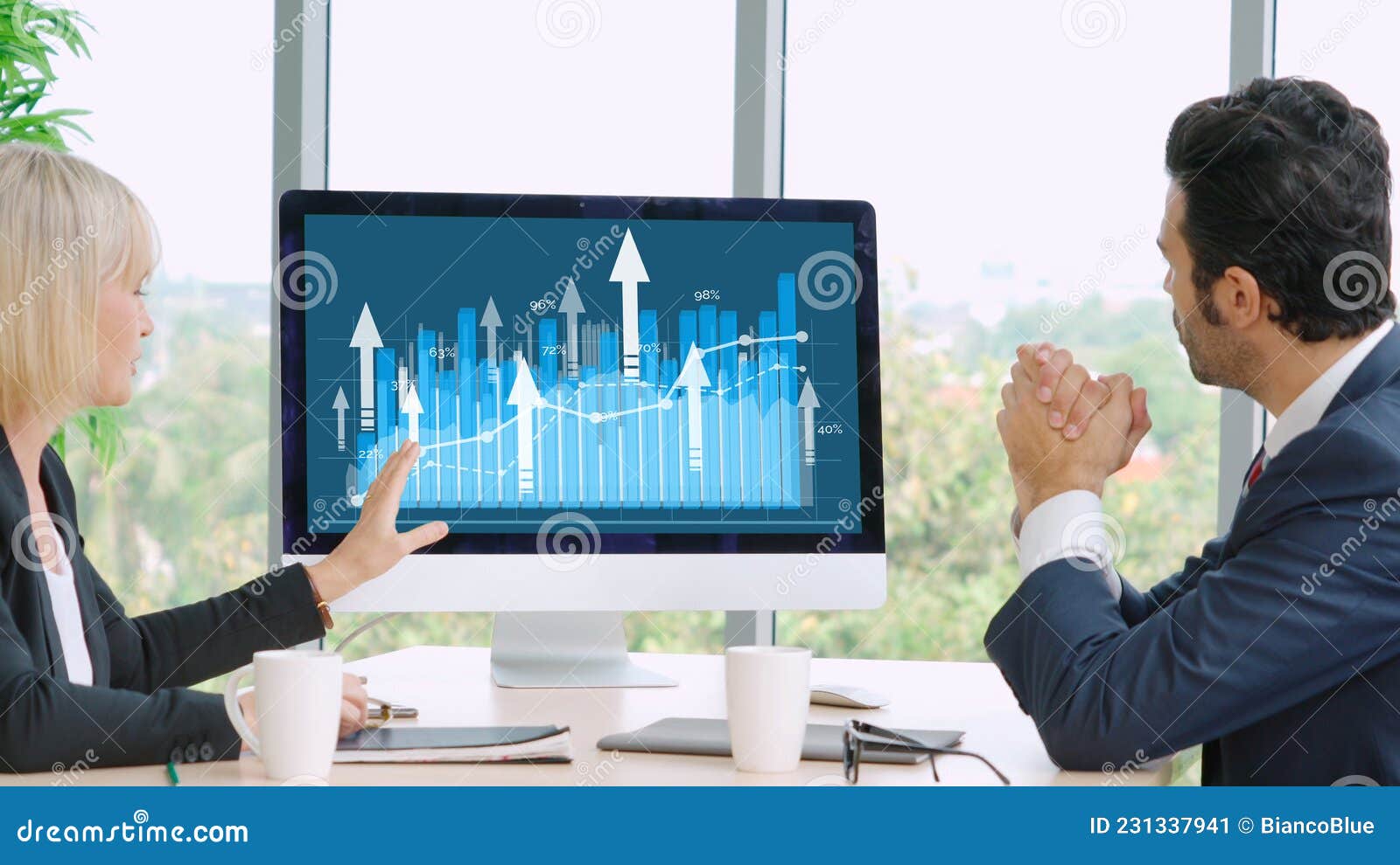 Business Visual Data Analyzing Technology by Creative Computer Software ...