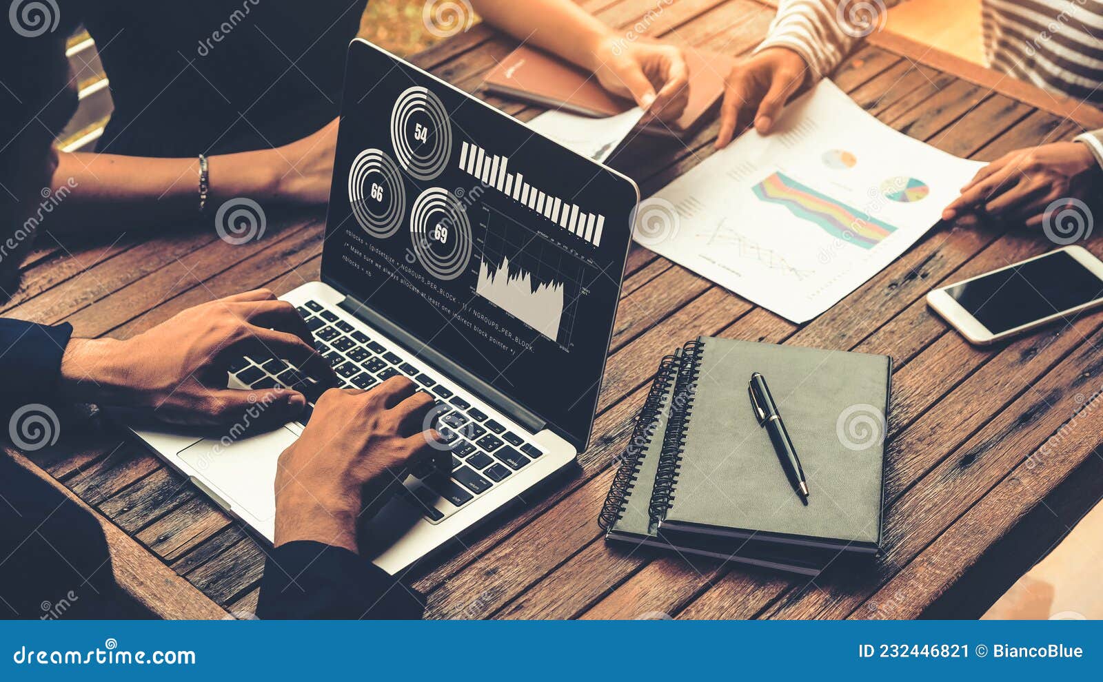 Business Visual Data Analyzing Technology by Creative Computer Software ...