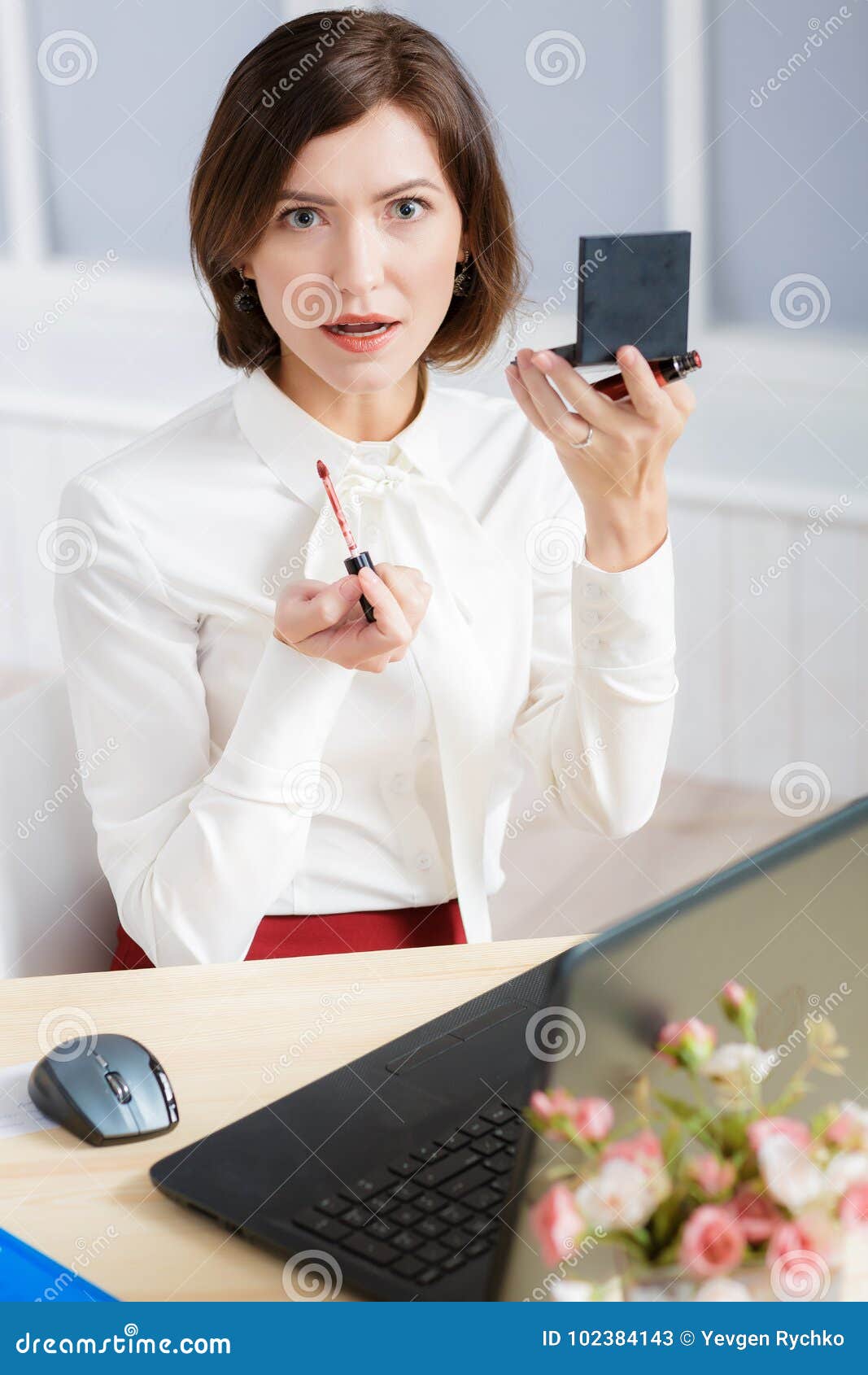 Business Woman Doing Makeup at the Office Stock Image - Image of office ...