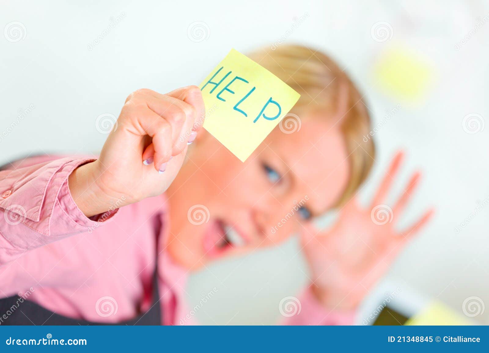 Business Woman Showing Sticky Note with Help Word Stock Image - Image ...