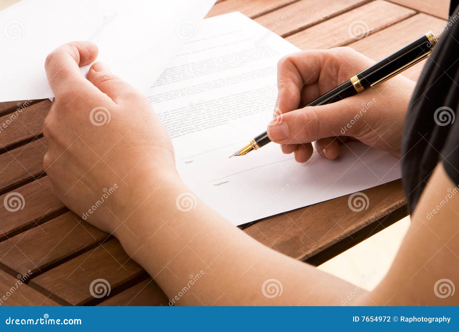 Business Woman Signing a Contract Stock Photo - Image of macro ...