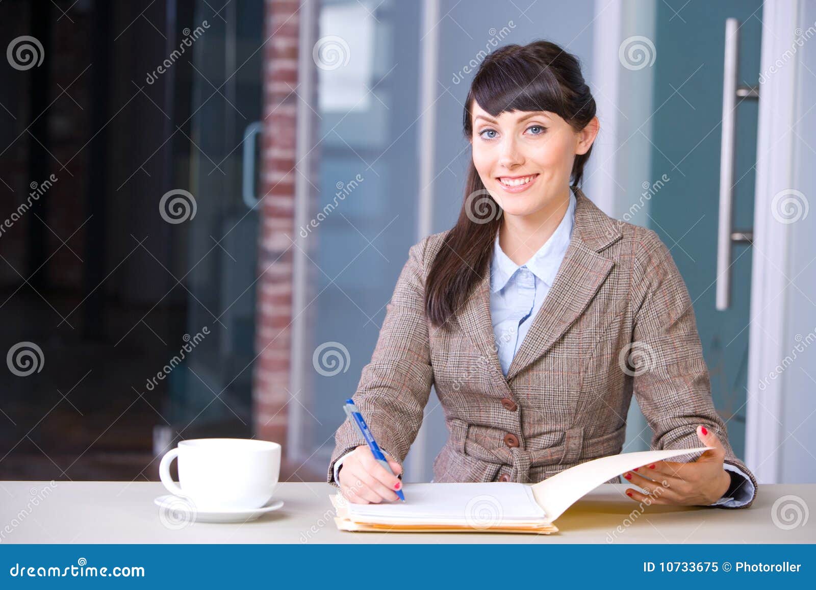 Business Woman Signing Documents Stock Image - Image of paper, lady ...