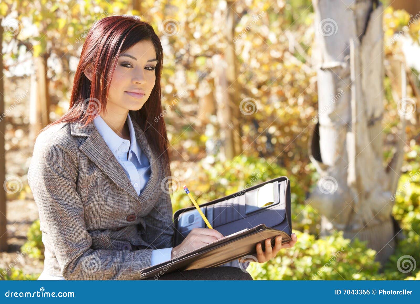 Business Woman Taking Notes Stock Photo - Image of hispanic, learning ...