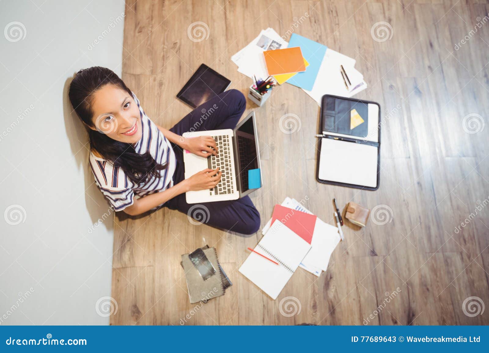 Business Woman Typing on Your Computer Stock Image - Image of chair ...