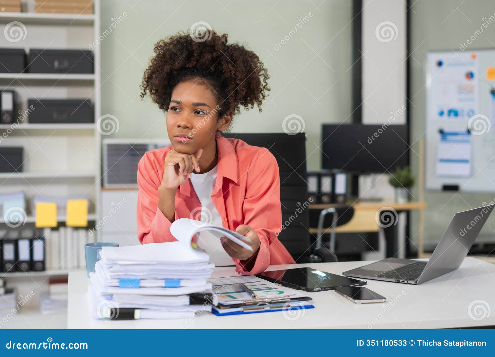 Business Woman are Under Stress from Working for Poor Work, Failed Work ...