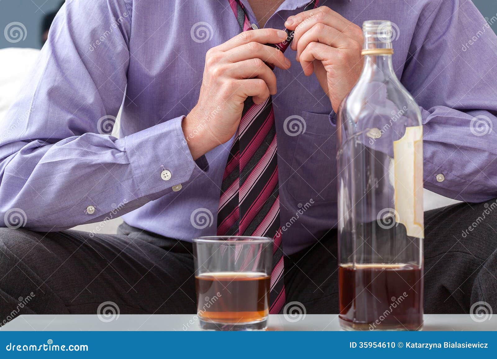 Businessman Afterwork Drinking Stock Photo - Image of alcohol, pour ...