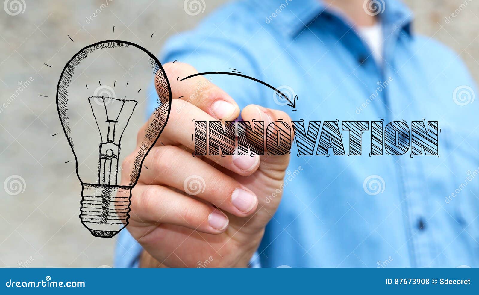 Businessman Drawing a Sketch Lightbulb Innovation Concept Stock ...