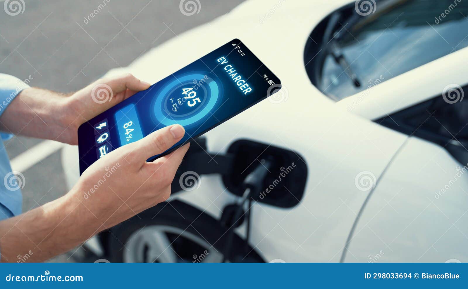 Smartphone Display Battery Status Interface by Smart EV App. Peruse ...