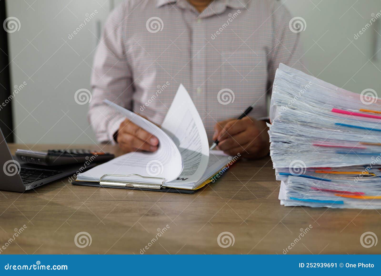 Businessman Manager Hands Writing Signing in Paperwork or Documentation ...