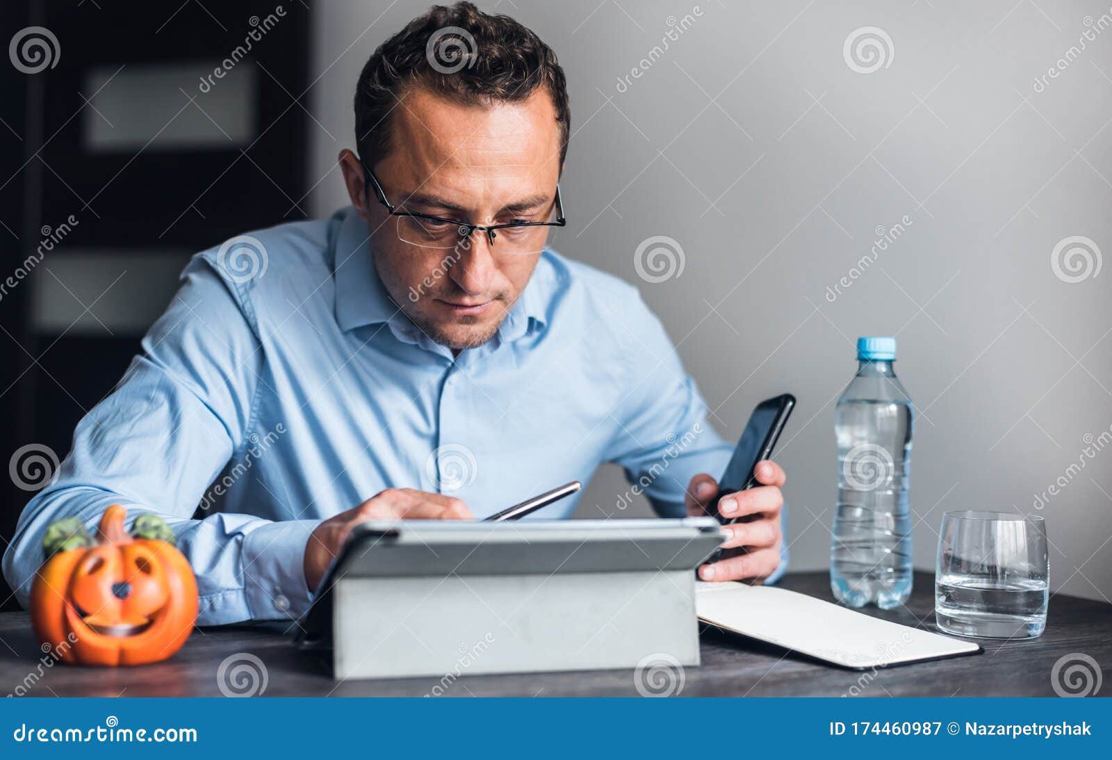 Businessman in the Office Working on Ipad Stock Image - Image of smart ...